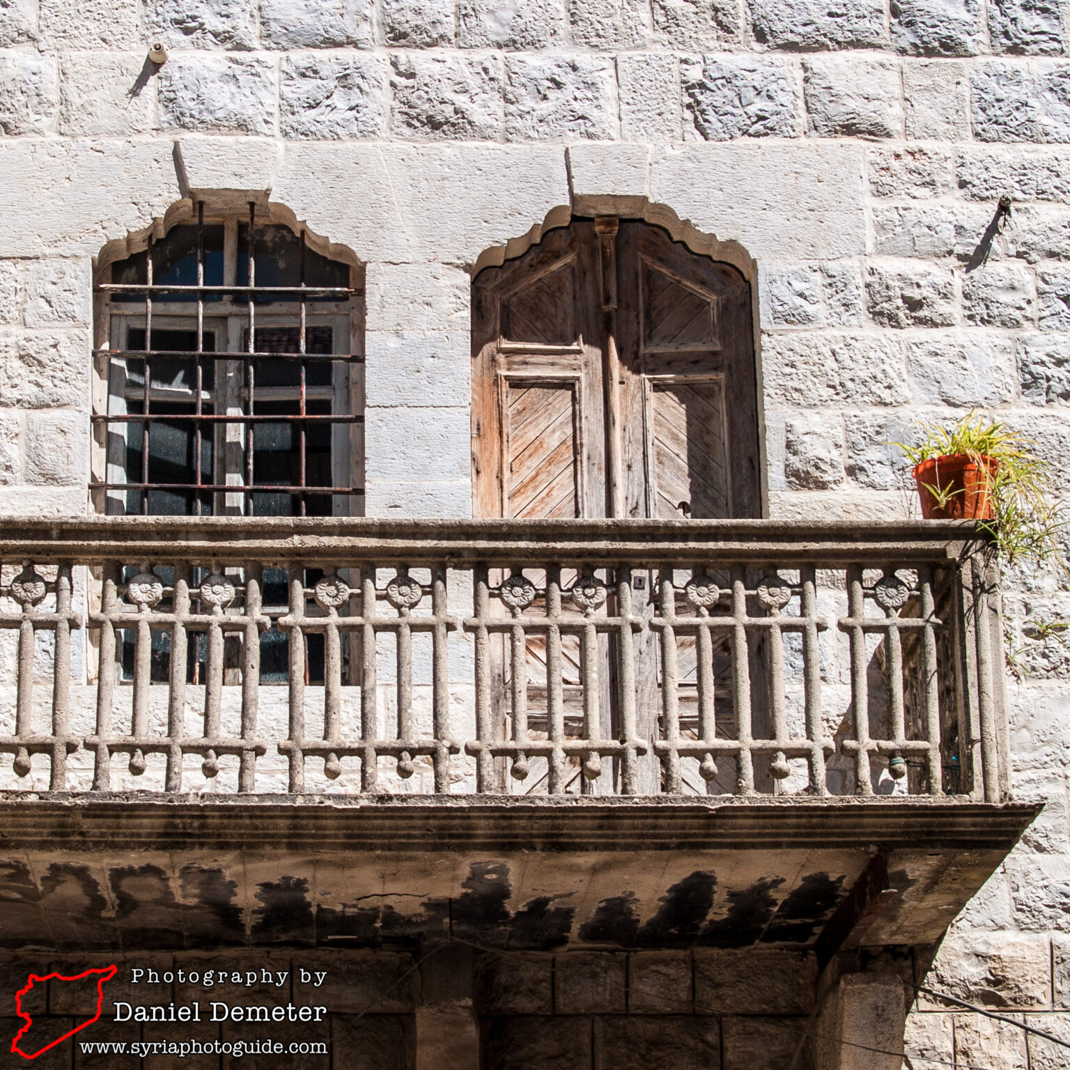 Mashta al-Helou & Kafroun مشتى الحلو و كفرون – Syria Photo Guide