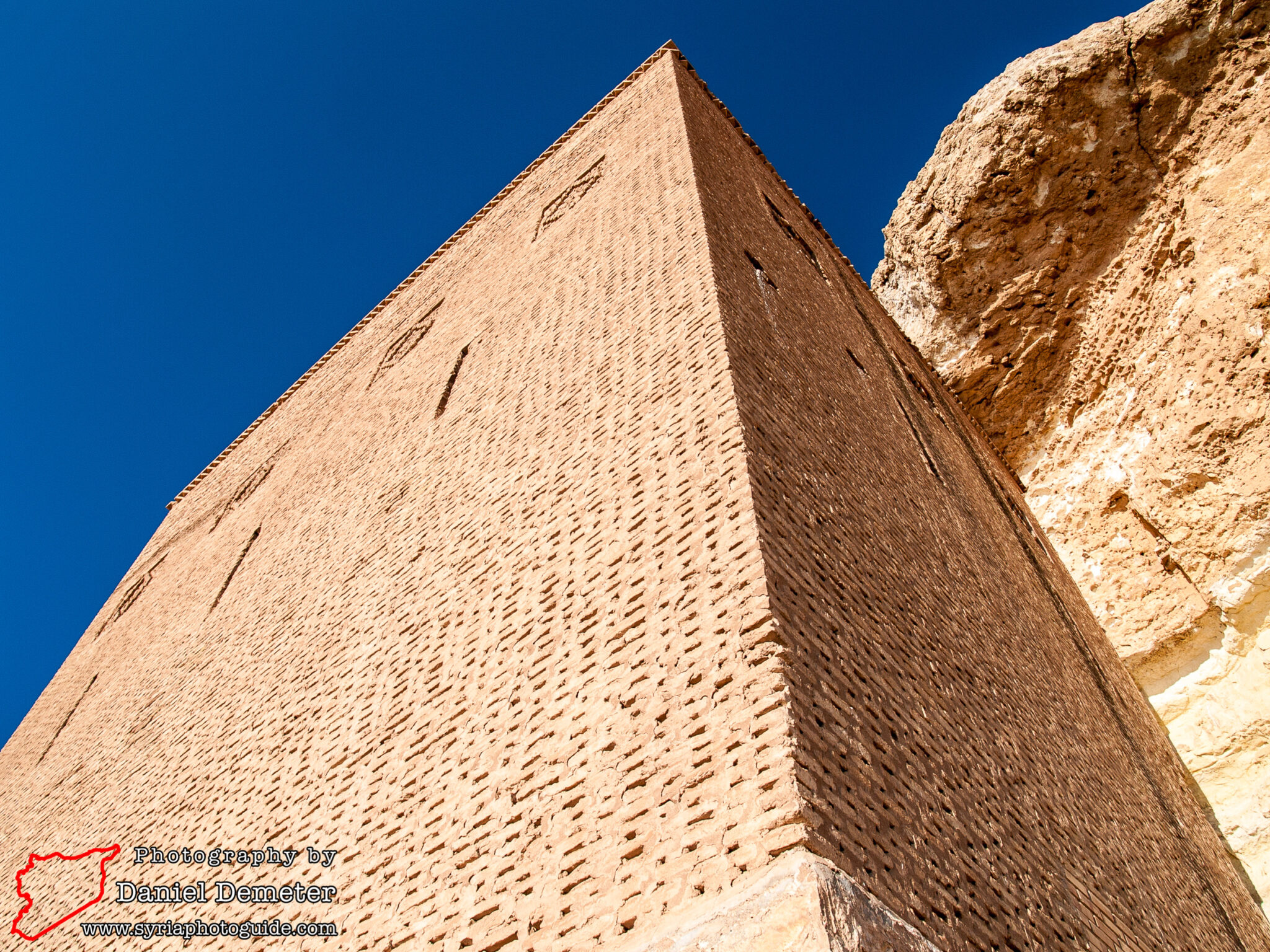 Qalaat Jaabar قلعة جعبر – Syria Photo Guide