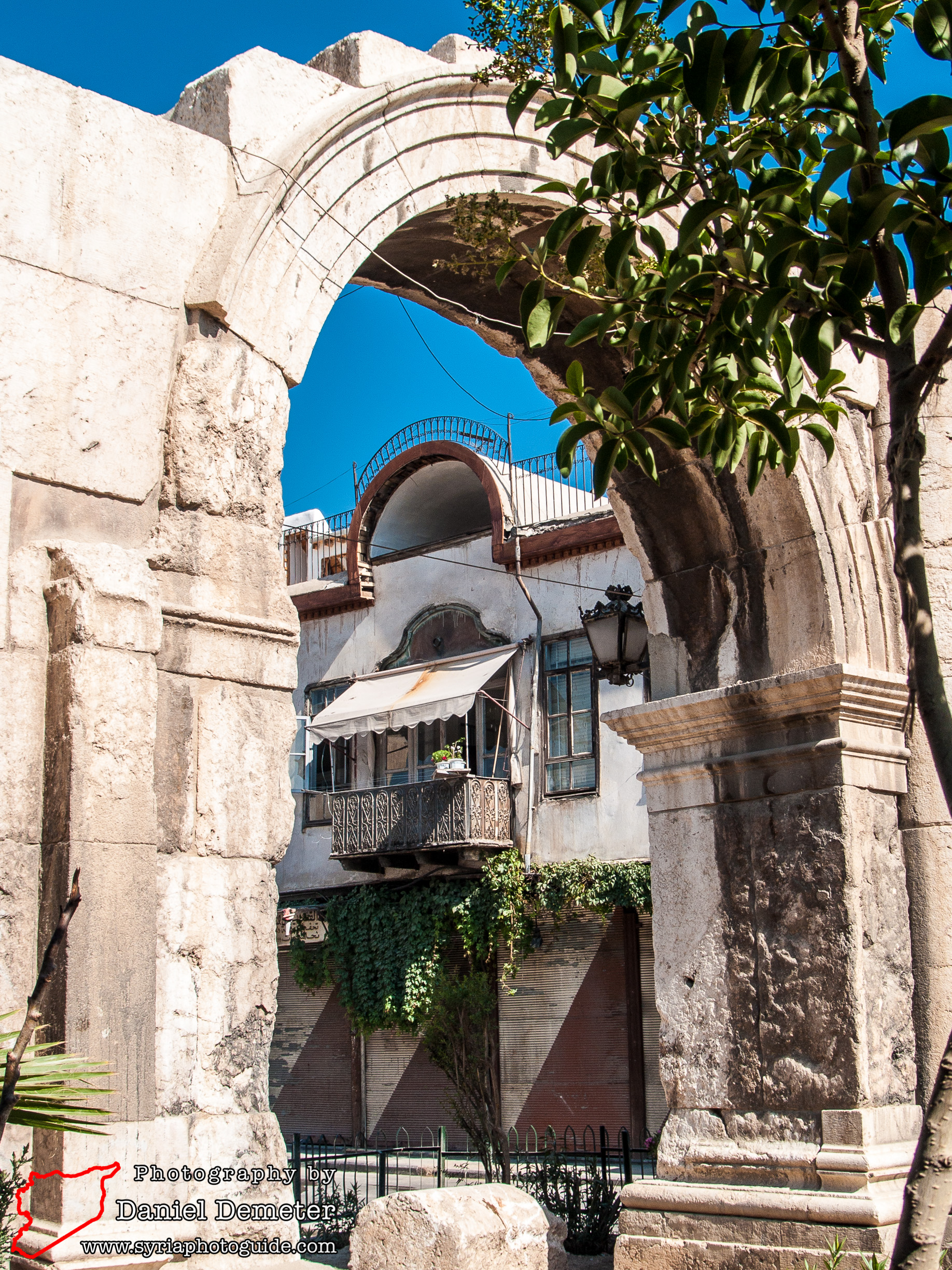 Damascus – Roman Ruins دمشق – الآثار الرومانية – Syria Photo Guide