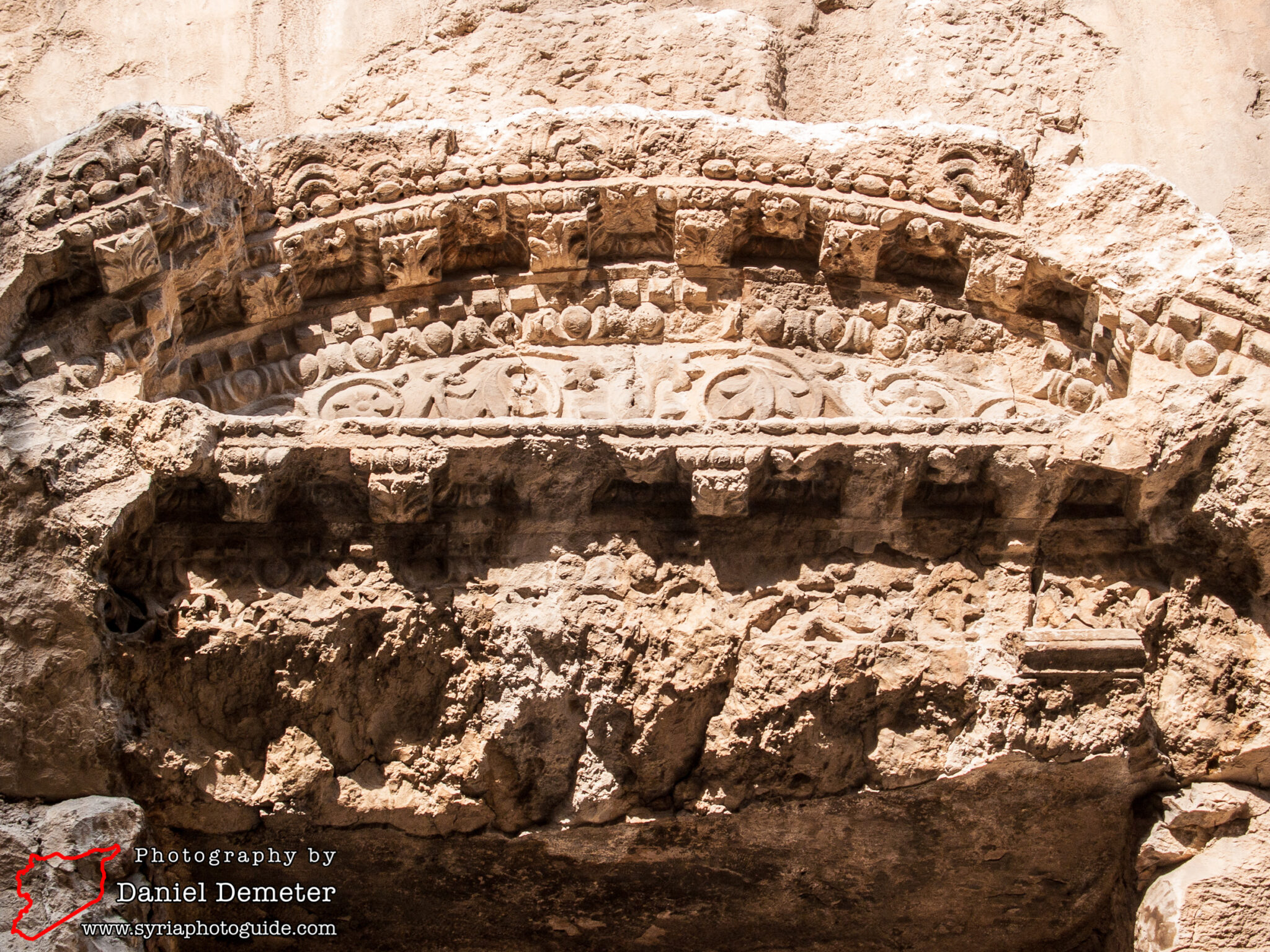 Damascus – Roman Ruins دمشق – الآثار الرومانية – Syria Photo Guide