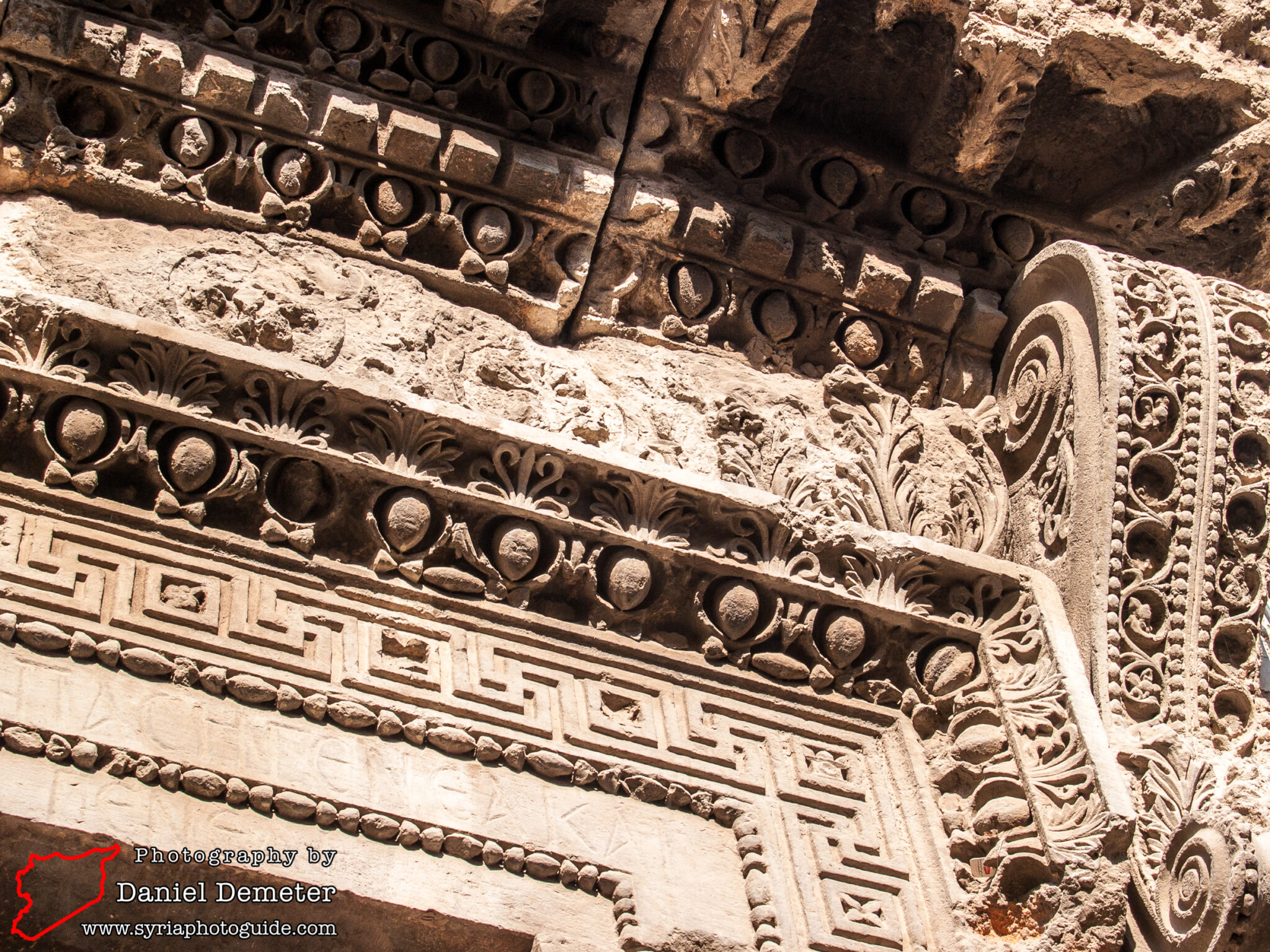 Damascus – Roman Ruins دمشق – الآثار الرومانية – Syria Photo Guide